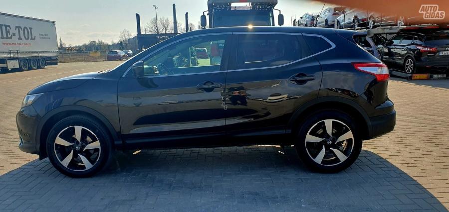 Melns Nissan Qashqai 2015 Šauļi, ar dzinēja tilpumu 1.50 L un nobraukumu 230 tūkst. km par 8950 €, foto 5 vietnē AUTOMOTO.COM.LV