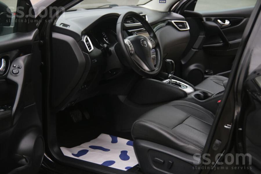 Black Nissan Qashqai 2015 in Riga, with an engine capacity of 1.60 L and mileage of 0 thousand km for 9990 €, photo 8 on AUTOMOTO.COM.LV