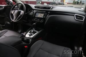 Black Nissan Qashqai 2015 in Riga, with an engine capacity of 1.60 L and mileage of 0 thousand km for 9990 €, photo 13 on AUTOMOTO.COM.LV