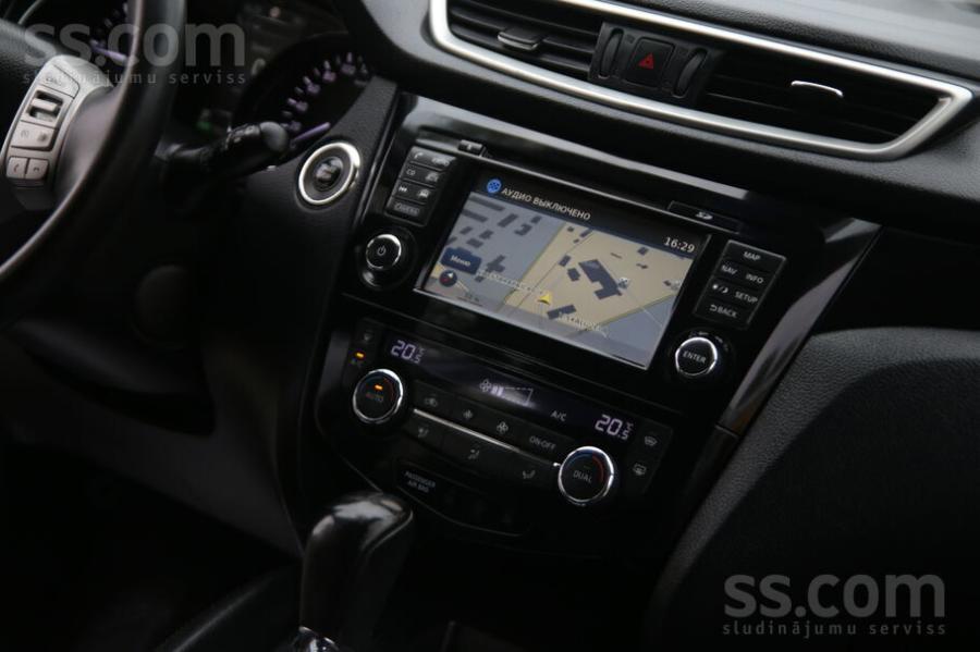 Black Nissan Qashqai 2015 in Riga, with an engine capacity of 1.60 L and mileage of 0 thousand km for 9990 €, photo 14 on AUTOMOTO.COM.LV