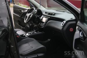 Black Nissan Qashqai 2015 in Riga, with an engine capacity of 1.60 L and mileage of 0 thousand km for 9990 €, photo 16 on AUTOMOTO.COM.LV