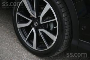 Black Nissan Qashqai 2015 in Riga, with an engine capacity of 1.60 L and mileage of 0 thousand km for 9990 €, photo 20 on AUTOMOTO.COM.LV