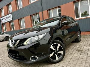 Melns Nissan Qashqai 2015 Šauļi, ar dzinēja tilpumu 1.50 L un nobraukumu 230 tūkst. km par 8950 €, foto  vietnē AUTOMOTO.COM.LV