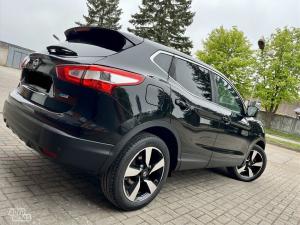 Melns Nissan Qashqai 2015 Šauļi, ar dzinēja tilpumu 1.50 L un nobraukumu 230 tūkst. km par 8950 €, foto 4 vietnē AUTOMOTO.COM.LV