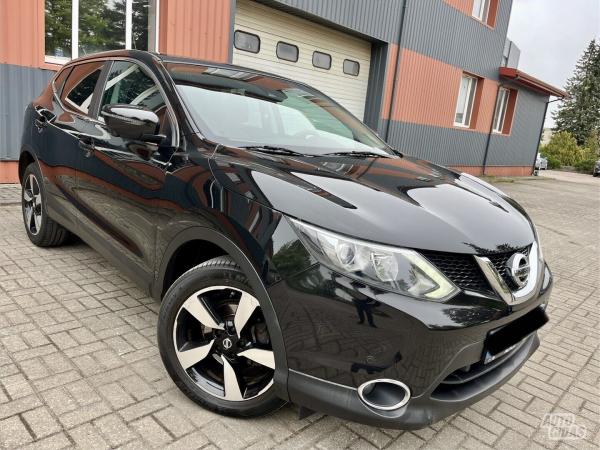 Black Nissan Qashqai 2015 in Siauliai, with an engine capacity of 1.50 L and mileage of 230 thousand km for 8950 €, photo 4 on AUTOMOTO.COM.LV