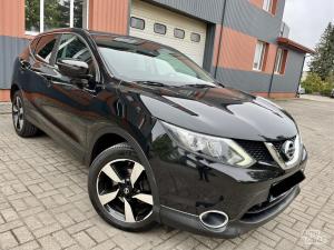 Melns Nissan Qashqai 2015 Šauļi, ar dzinēja tilpumu 1.50 L un nobraukumu 230 tūkst. km par 8950 €, foto 5 vietnē AUTOMOTO.COM.LV