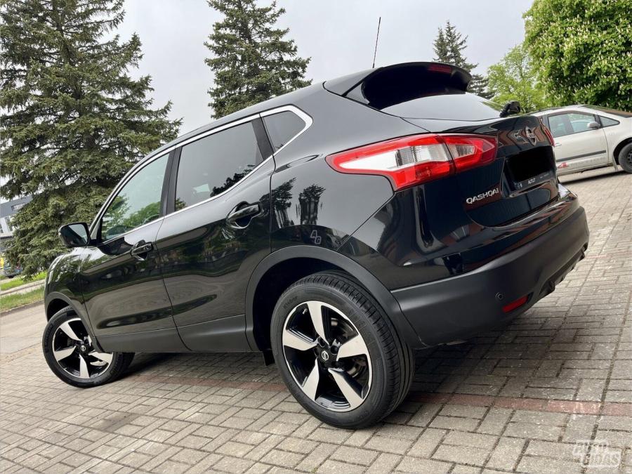 Melns Nissan Qashqai 2015 Šauļi, ar dzinēja tilpumu 1.50 L un nobraukumu 230 tūkst. km par 8950 €, foto 6 vietnē AUTOMOTO.COM.LV
