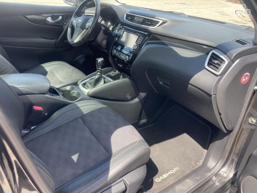 Melns Nissan Qashqai 2015 Kauņa, ar dzinēja tilpumu 1.60 L un nobraukumu 298 tūkst. km par 8999 €, foto 26 vietnē AUTOMOTO.COM.LV