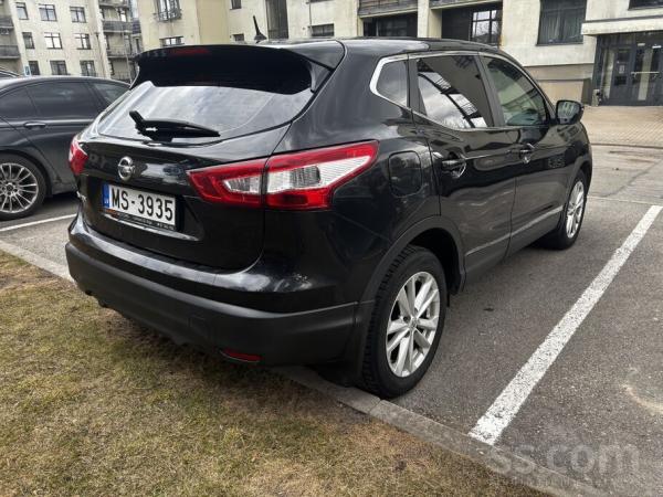 Melns Nissan Qashqai 2015 Rīga, ar dzinēja tilpumu 1.20 L un nobraukumu 103 tūkst. km par 8900 €, foto 3 vietnē AUTOMOTO.COM.LV