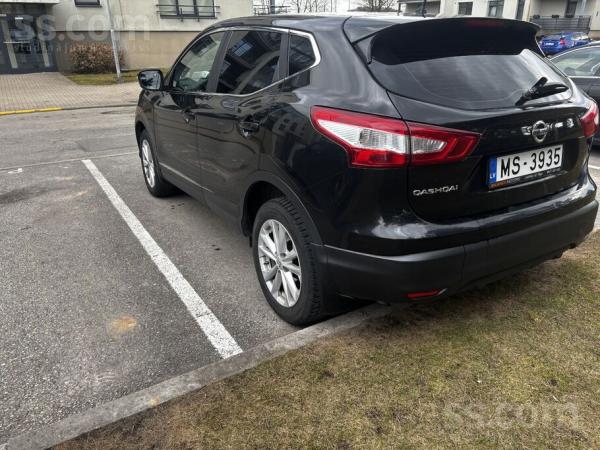 Melns Nissan Qashqai 2015 Rīga, ar dzinēja tilpumu 1.20 L un nobraukumu 103 tūkst. km par 8900 €, foto 4 vietnē AUTOMOTO.COM.LV