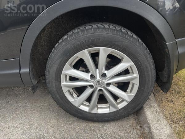 Melns Nissan Qashqai 2015 Rīga, ar dzinēja tilpumu 1.20 L un nobraukumu 103 tūkst. km par 8900 €, foto 6 vietnē AUTOMOTO.COM.LV