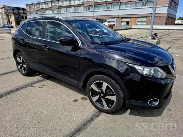 Melns Nissan Qashqai 2015 Rīga, ar dzinēja tilpumu 1.50 L un nobraukumu 199 tūkst. km par 8200 €, foto 1 vietnē AUTOMOTO.COM.LV