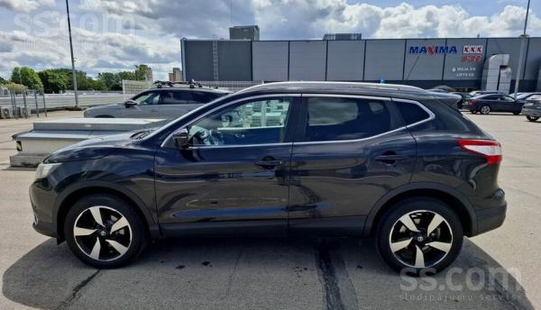Melns Nissan Qashqai 2015 Rīga, ar dzinēja tilpumu 1.50 L un nobraukumu 199 tūkst. km par 8200 €, foto 4 vietnē AUTOMOTO.COM.LV