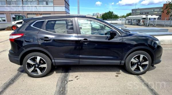 Melns Nissan Qashqai 2015 Rīga, ar dzinēja tilpumu 1.50 L un nobraukumu 199 tūkst. km par 8200 €, foto 5 vietnē AUTOMOTO.COM.LV