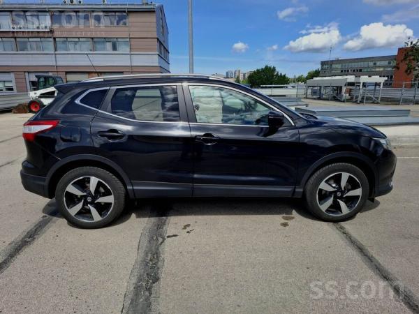 Melns Nissan Qashqai 2015 Rīga, ar dzinēja tilpumu 1.50 L un nobraukumu 199 tūkst. km par 8200 €, foto 6 vietnē AUTOMOTO.COM.LV