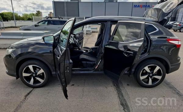 Melns Nissan Qashqai 2015 Rīga, ar dzinēja tilpumu 1.50 L un nobraukumu 199 tūkst. km par 8200 €, foto 9 vietnē AUTOMOTO.COM.LV