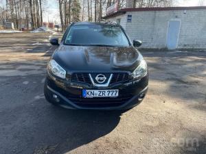 Black Nissan Qashqai 2015 in Riga, with an engine capacity of 1.60 L and mileage of 0 thousand km for 7599 €, photo 3 on AUTOMOTO.COM.LV