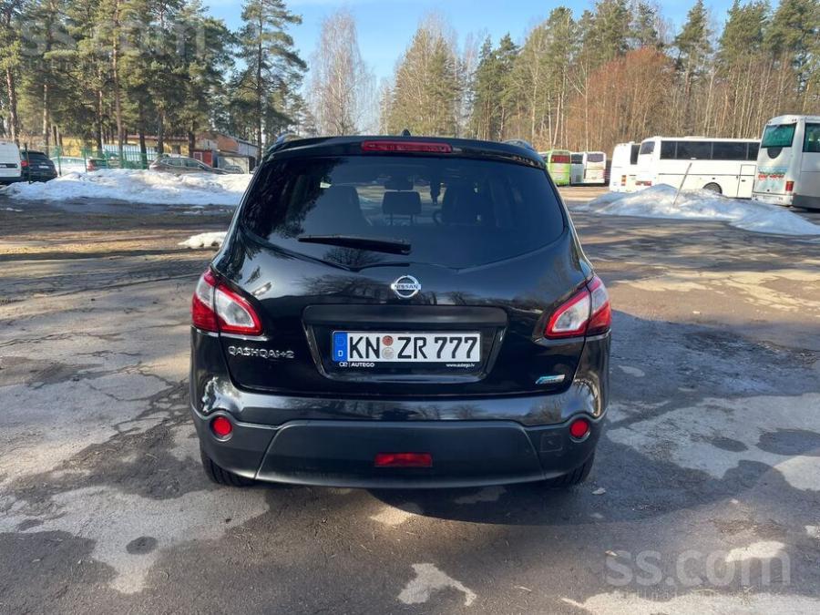 Black Nissan Qashqai 2015 in Riga, with an engine capacity of 1.60 L and mileage of 0 thousand km for 7599 €, photo 7 on AUTOMOTO.COM.LV