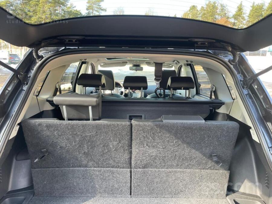 Black Nissan Qashqai 2015 in Riga, with an engine capacity of 1.60 L and mileage of 0 thousand km for 7599 €, photo 13 on AUTOMOTO.COM.LV