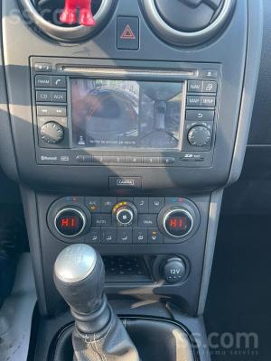 Black Nissan Qashqai 2015 in Riga, with an engine capacity of 1.60 L and mileage of 0 thousand km for 7599 €, photo 19 on AUTOMOTO.COM.LV