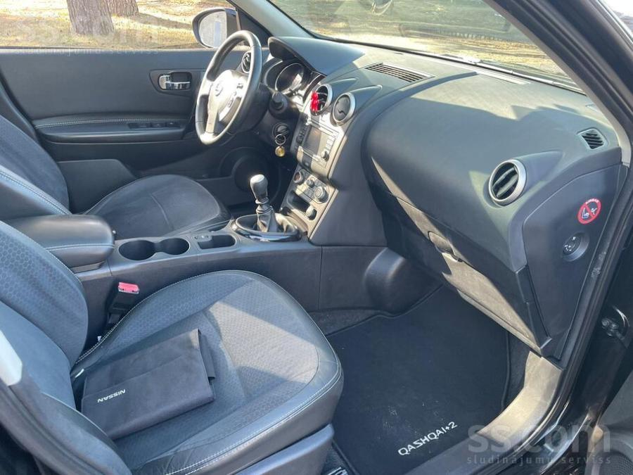 Black Nissan Qashqai 2015 in Riga, with an engine capacity of 1.60 L and mileage of 0 thousand km for 7599 €, photo 23 on AUTOMOTO.COM.LV