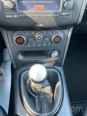 Black Nissan Qashqai 2015 in Riga, with an engine capacity of 1.60 L and mileage of 0 thousand km for 7599 €, photo 27 on AUTOMOTO.COM.LV