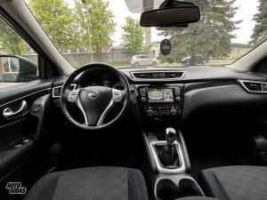 Melns Nissan Qashqai 2015 Šauļi, ar dzinēja tilpumu 1.50 L un nobraukumu 230 tūkst. km par 8950 €, foto 3 vietnē AUTOMOTO.COM.LV
