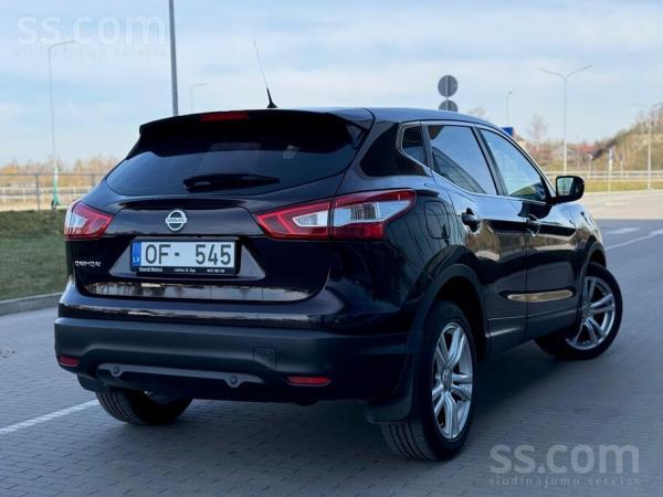 Melns Nissan Qashqai 2015 Rēzekne, ar dzinēja tilpumu 1.60 L un nobraukumu 170 tūkst. km par 9490 €, foto 6 vietnē AUTOMOTO.COM.LV