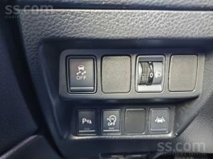 Black Nissan Qashqai 2015 in Riga, with an engine capacity of 1.50 L and mileage of 222 thousand km for 7900 €, photo 10 on AUTOMOTO.COM.LV