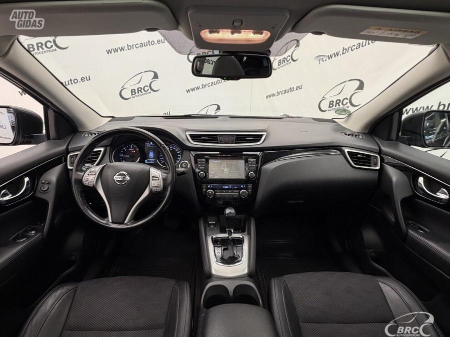 Черный Ниссан Кашкай 2015 в Авиженяй, объемом двигателя 1.60 л и пробегом 229 тыс. км за 9500 €, фото 4 на AUTOMOTO.COM.LV