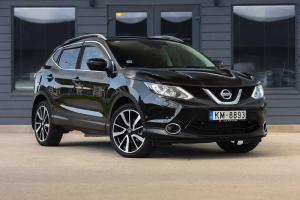 Black Nissan Qashqai 2015 in Jelgava, with an engine capacity of 1.20 L and mileage of 91 thousand km for 9450 €, photo  on AUTOMOTO.COM.LV