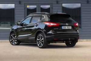 Melns Nissan Qashqai 2015 Jelgava, ar dzinēja tilpumu 1.20 L un nobraukumu 91 tūkst. km par 9450 €, foto 3 vietnē AUTOMOTO.COM.LV