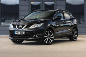 Melns Nissan Qashqai 2015 Jelgava, ar dzinēja tilpumu 1.20 L un nobraukumu 91 tūkst. km par 9450 €, foto 4 vietnē AUTOMOTO.COM.LV