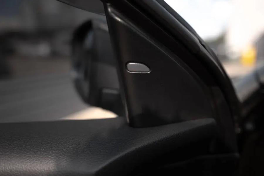 Melns Nissan Qashqai 2015 Jelgava, ar dzinēja tilpumu 1.20 L un nobraukumu 91 tūkst. km par 9450 €, foto 18 vietnē AUTOMOTO.COM.LV