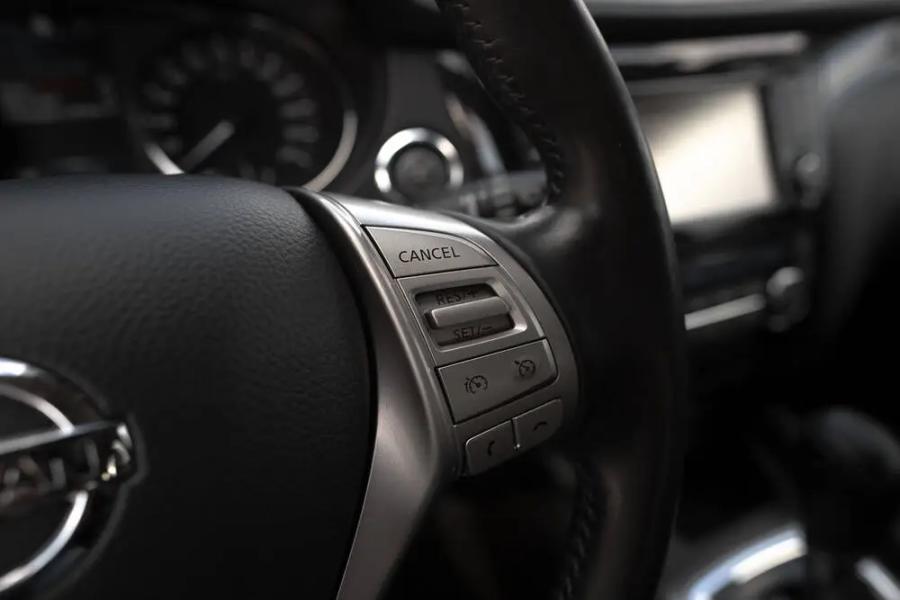 Melns Nissan Qashqai 2015 Jelgava, ar dzinēja tilpumu 1.20 L un nobraukumu 91 tūkst. km par 9450 €, foto 20 vietnē AUTOMOTO.COM.LV