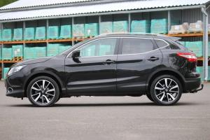 Melns Nissan Qashqai 2015 Rīga, ar dzinēja tilpumu 1.60 L un nobraukumu 195 tūkst. km par 9990 €, foto 6 vietnē AUTOMOTO.COM.LV
