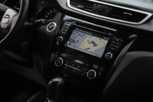 Melns Nissan Qashqai 2015 Rīga, ar dzinēja tilpumu 1.60 L un nobraukumu 195 tūkst. km par 9990 €, foto 9 vietnē AUTOMOTO.COM.LV