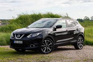 Melns Nissan Qashqai 2015 Rīga, ar dzinēja tilpumu 1.60 L un nobraukumu 170 tūkst. km par 10995 €, foto 4 vietnē AUTOMOTO.COM.LV
