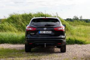 Melns Nissan Qashqai 2015 Rīga, ar dzinēja tilpumu 1.60 L un nobraukumu 170 tūkst. km par 10995 €, foto 7 vietnē AUTOMOTO.COM.LV