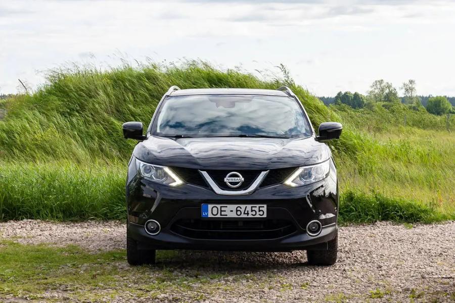 Melns Nissan Qashqai 2015 Rīga, ar dzinēja tilpumu 1.60 L un nobraukumu 170 tūkst. km par 10995 €, foto 8 vietnē AUTOMOTO.COM.LV
