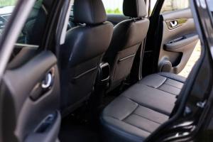Melns Nissan Qashqai 2015 Rīga, ar dzinēja tilpumu 1.60 L un nobraukumu 170 tūkst. km par 10995 €, foto 14 vietnē AUTOMOTO.COM.LV