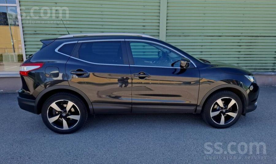 Black Nissan Qashqai 2015 in Riga, with an engine capacity of 1.50 L and mileage of 199 thousand km for 8390 €, photo 1 on AUTOMOTO.COM.LV