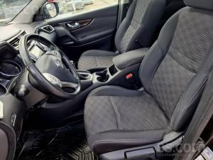 Black Nissan Qashqai 2015 in Riga, with an engine capacity of 1.50 L and mileage of 199 thousand km for 8390 €, photo 9 on AUTOMOTO.COM.LV