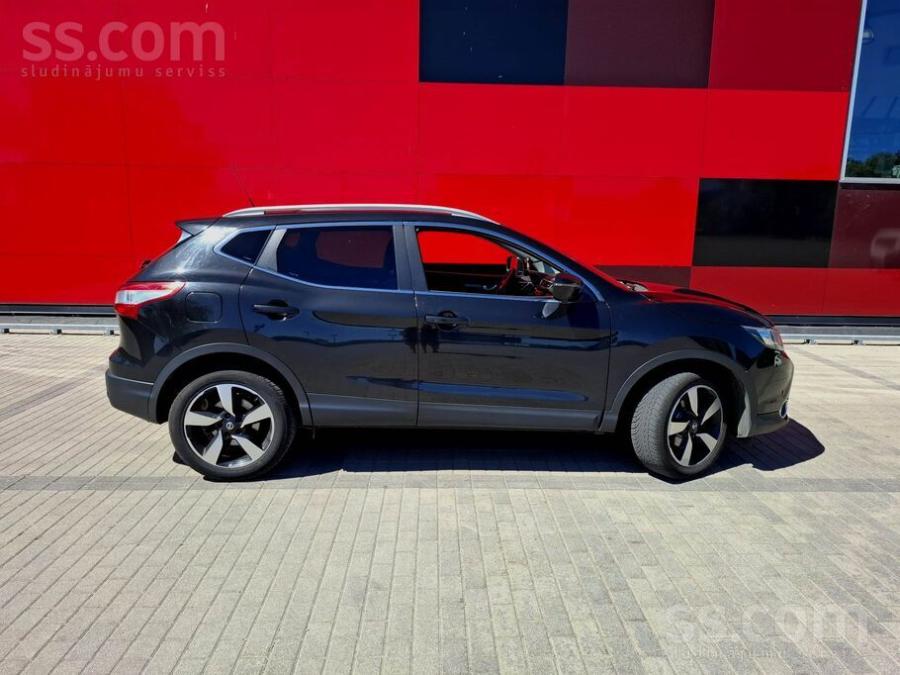 Black Nissan Qashqai 2015 in Riga, with an engine capacity of 1.50 L and mileage of 199 thousand km for 8390 €, photo 16 on AUTOMOTO.COM.LV
