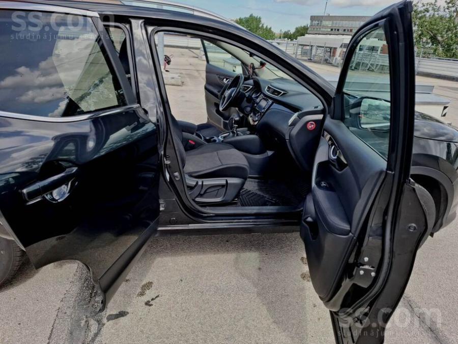 Black Nissan Qashqai 2015 in Riga, with an engine capacity of 1.50 L and mileage of 199 thousand km for 8390 €, photo 20 on AUTOMOTO.COM.LV