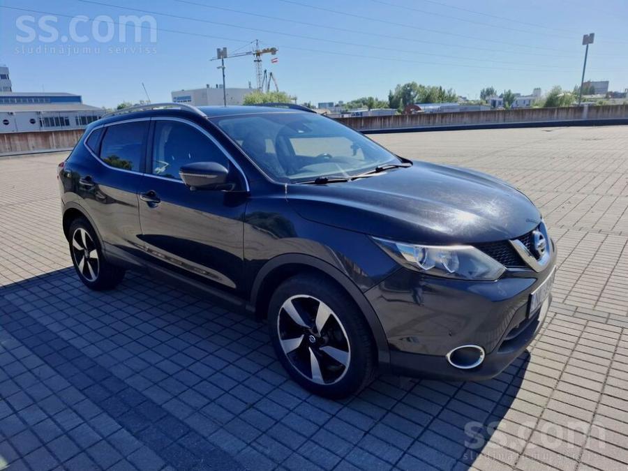 Black Nissan Qashqai 2015 in Riga, with an engine capacity of 1.50 L and mileage of 199 thousand km for 8390 €, photo 24 on AUTOMOTO.COM.LV