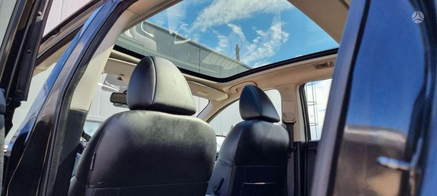 Black Nissan Qashqai 2015 in Siauliai, with an engine capacity of 1.60 L and mileage of 202 thousand km for 8800 €, photo 14 on AUTOMOTO.COM.LV