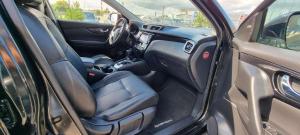 Black Nissan Qashqai 2015 in Siauliai, with an engine capacity of 1.60 L and mileage of 202 thousand km for 8800 €, photo 15 on AUTOMOTO.COM.LV