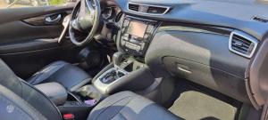 Black Nissan Qashqai 2015 in Siauliai, with an engine capacity of 1.60 L and mileage of 202 thousand km for 8800 €, photo 16 on AUTOMOTO.COM.LV