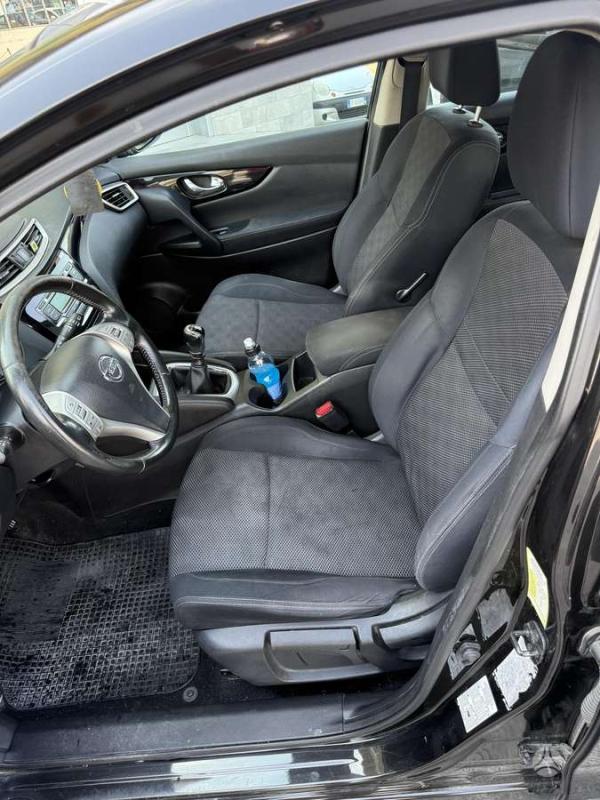 Melns Nissan Qashqai 2015 Viļņa, ar dzinēja tilpumu 1.46 L un nobraukumu 285 tūkst. km par 6600 €, foto 6 vietnē AUTOMOTO.COM.LV